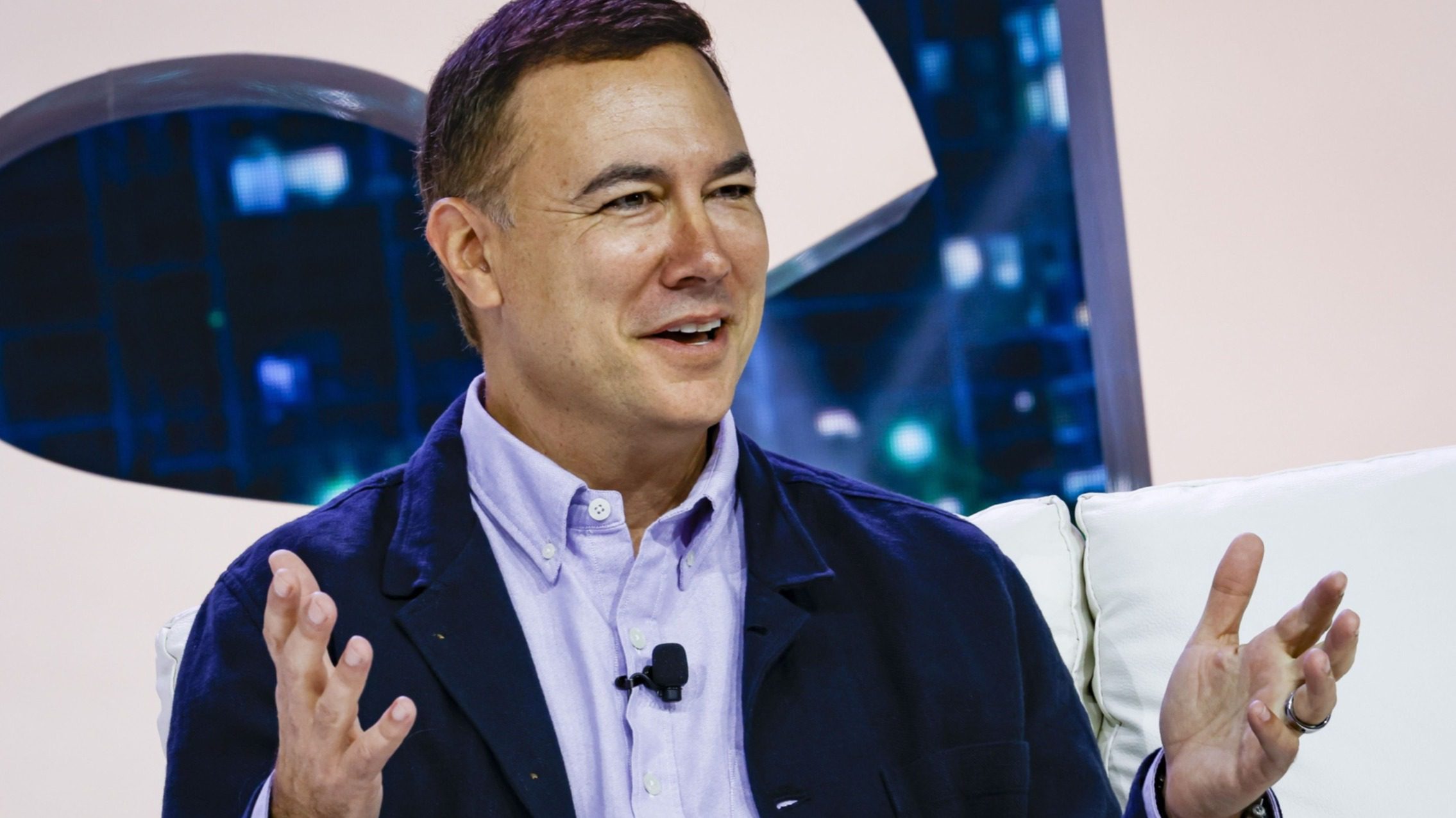 Yahoo CEO plans for the company's return to the public market